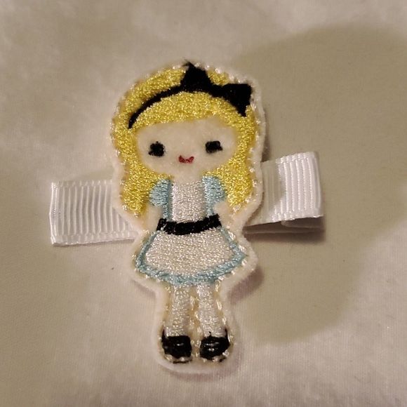 Yogi & Cecil's Boutique | Accessories | New Alice In Wonderland Felt ...